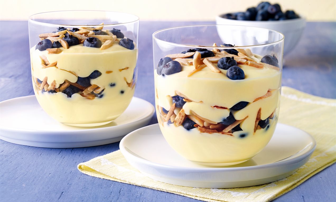 Mascarpone puding s borovnicama i bademima Recept | Dr. Oetker