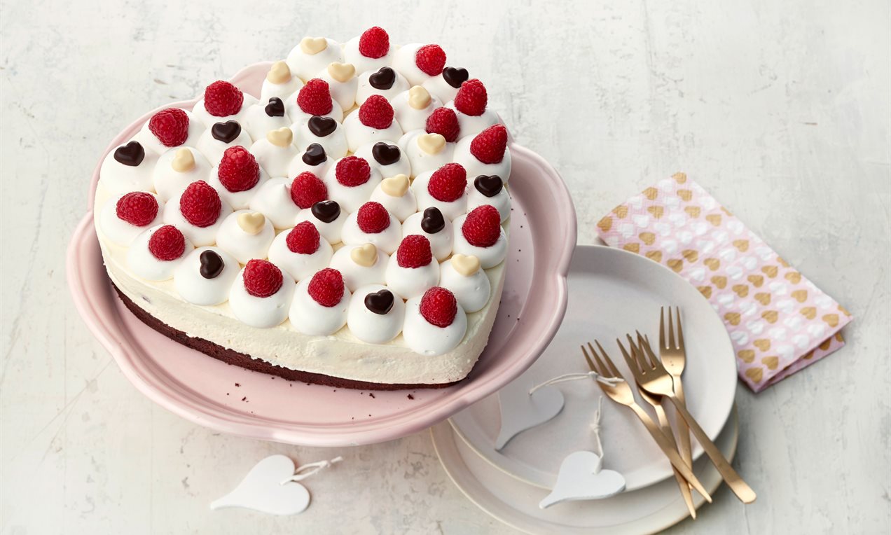 Torta u obliku srca s malinama Recept | Dr. Oetker