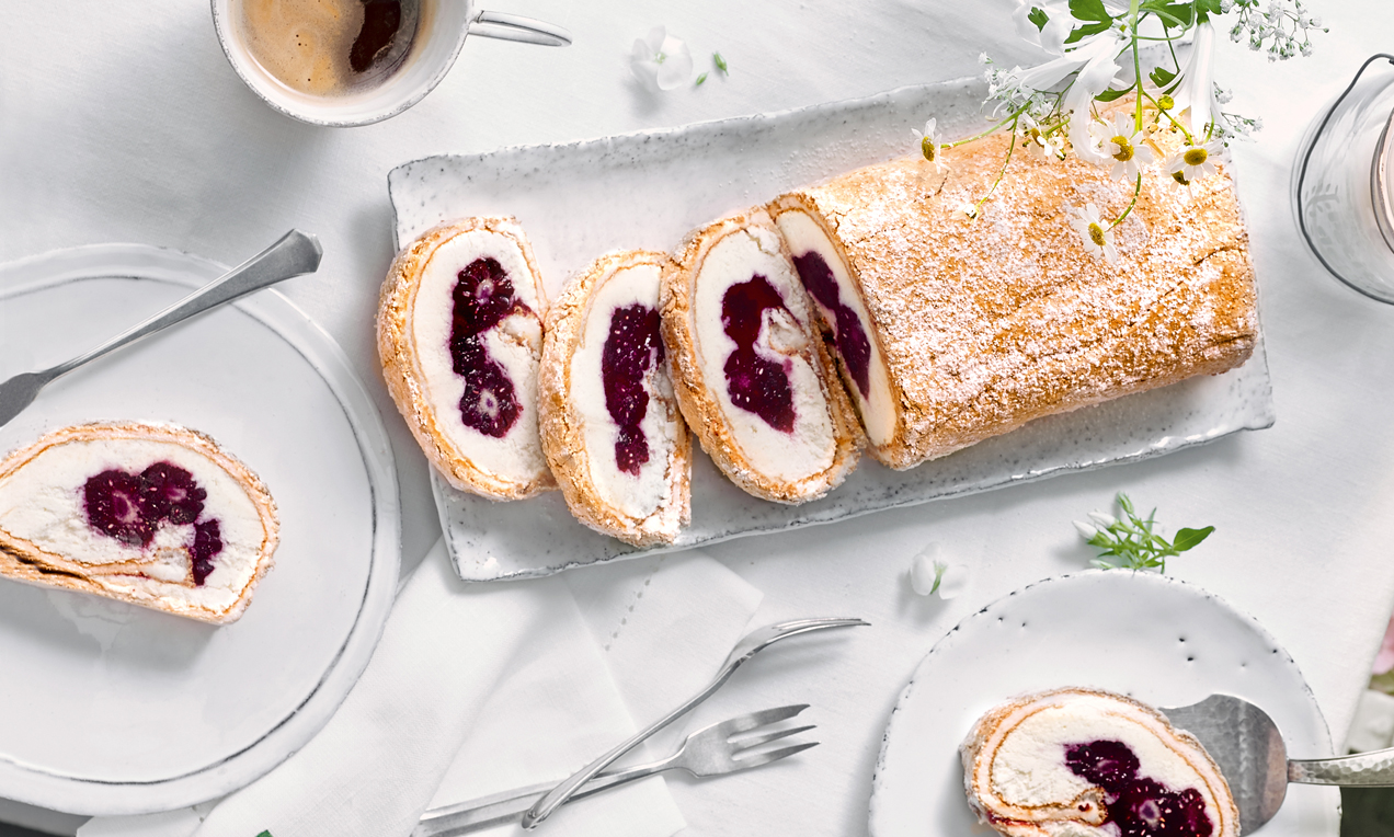 Beze rolada s kupinama Recept | Dr. Oetker