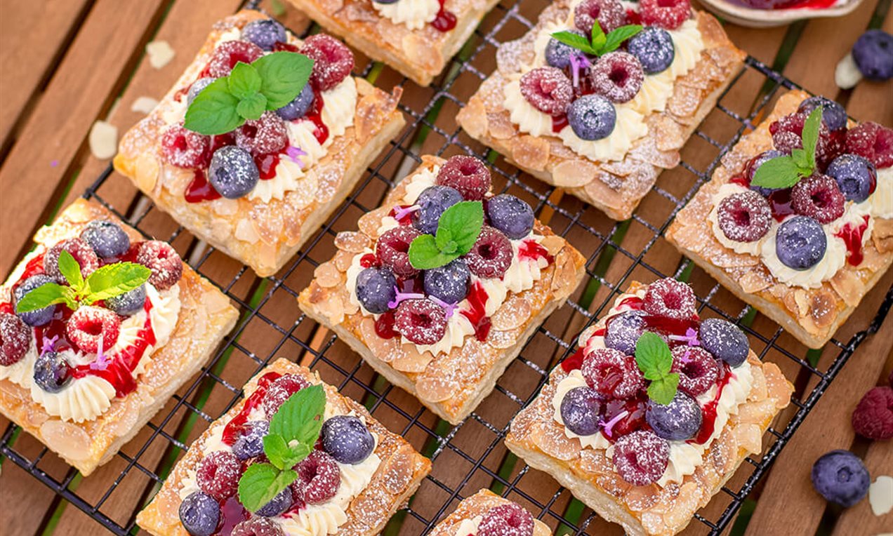 Lisnato tijesto sa kremom od vanilije i voćem Recept | Dr. Oetker